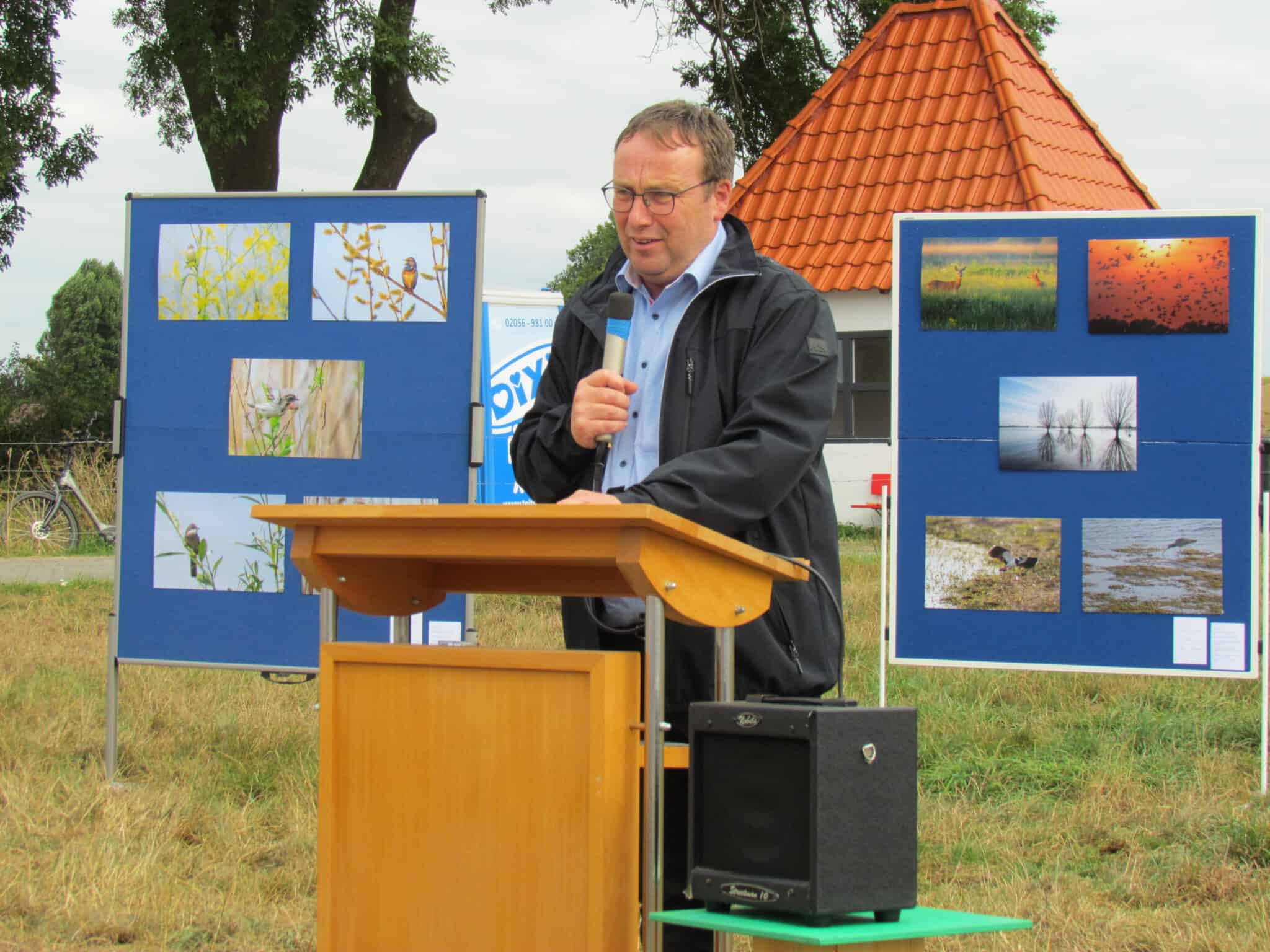 Maßnahmen gegen die Dürre: 1. Spatenstich bei einem Pilotprojekt ...